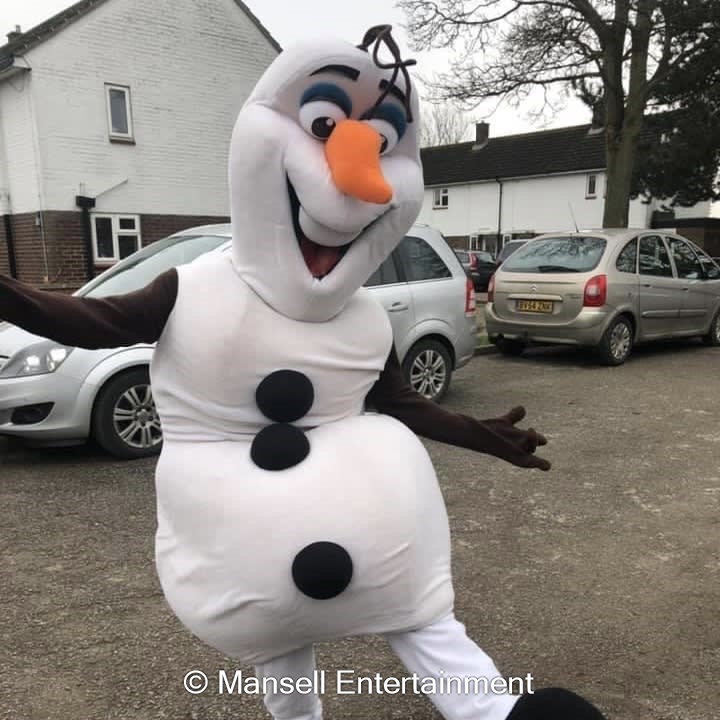 Snowman - Hire in Hertfordshire | Mansell Entertainment